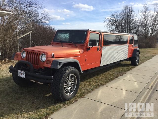 This Jeep Wrangler Limo Is The World's Worst Offroader