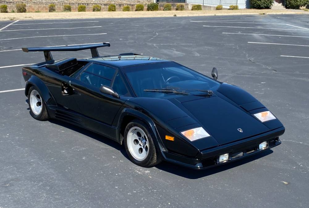 Black-On-Black Lamborghini Countach Is A Supercar Legend