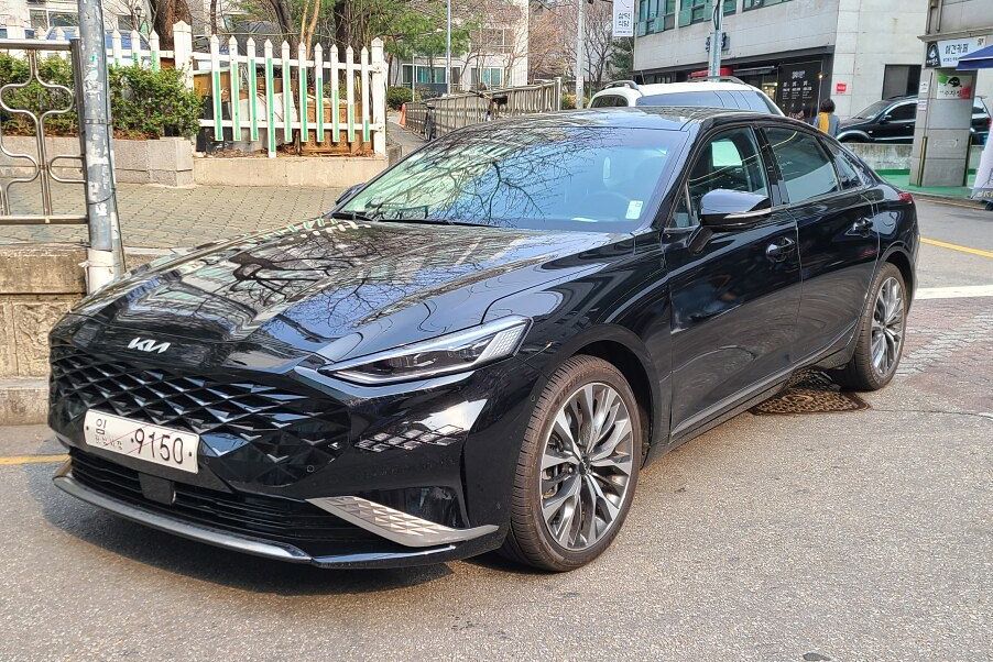 300-HP Kia K8 Sedan Spotted Testing In The Wild