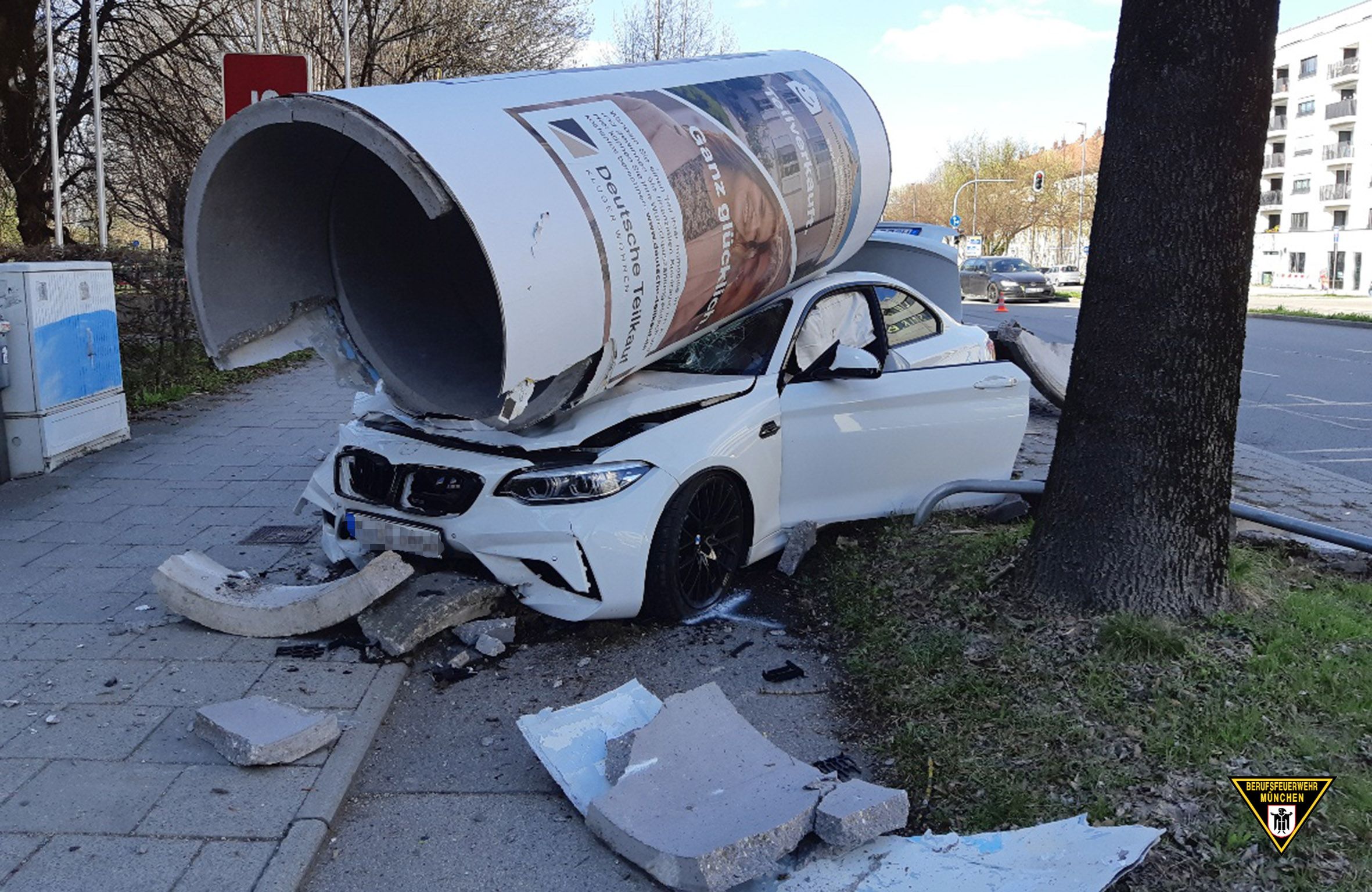 Driver Crashes BMW M2 Into Giant Concrete Column