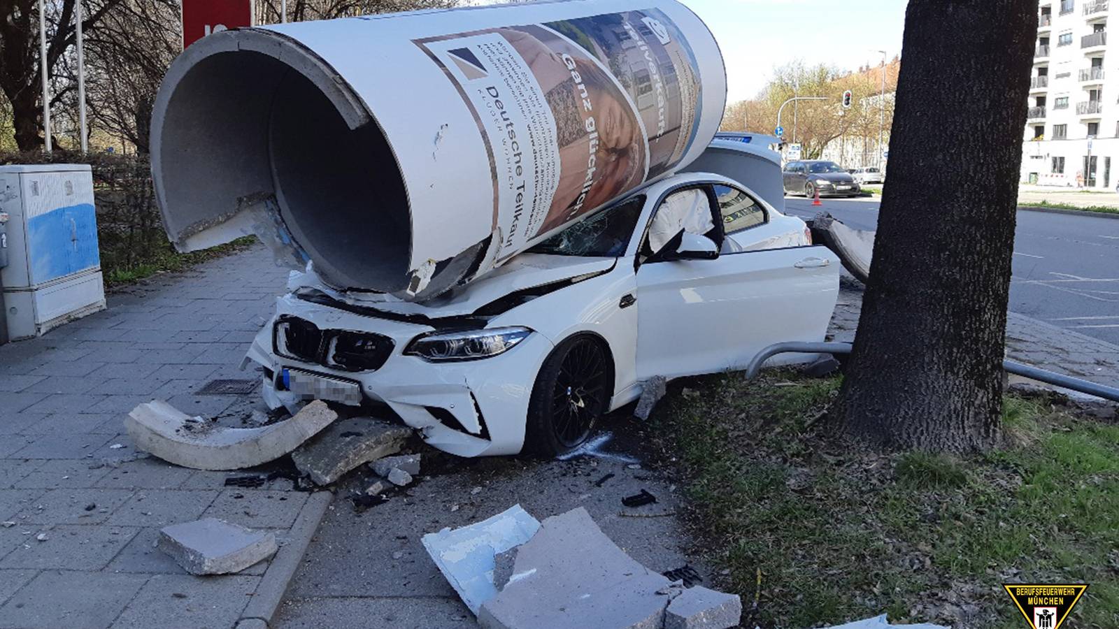 Driver Crashes BMW M2 Into Giant Concrete Column