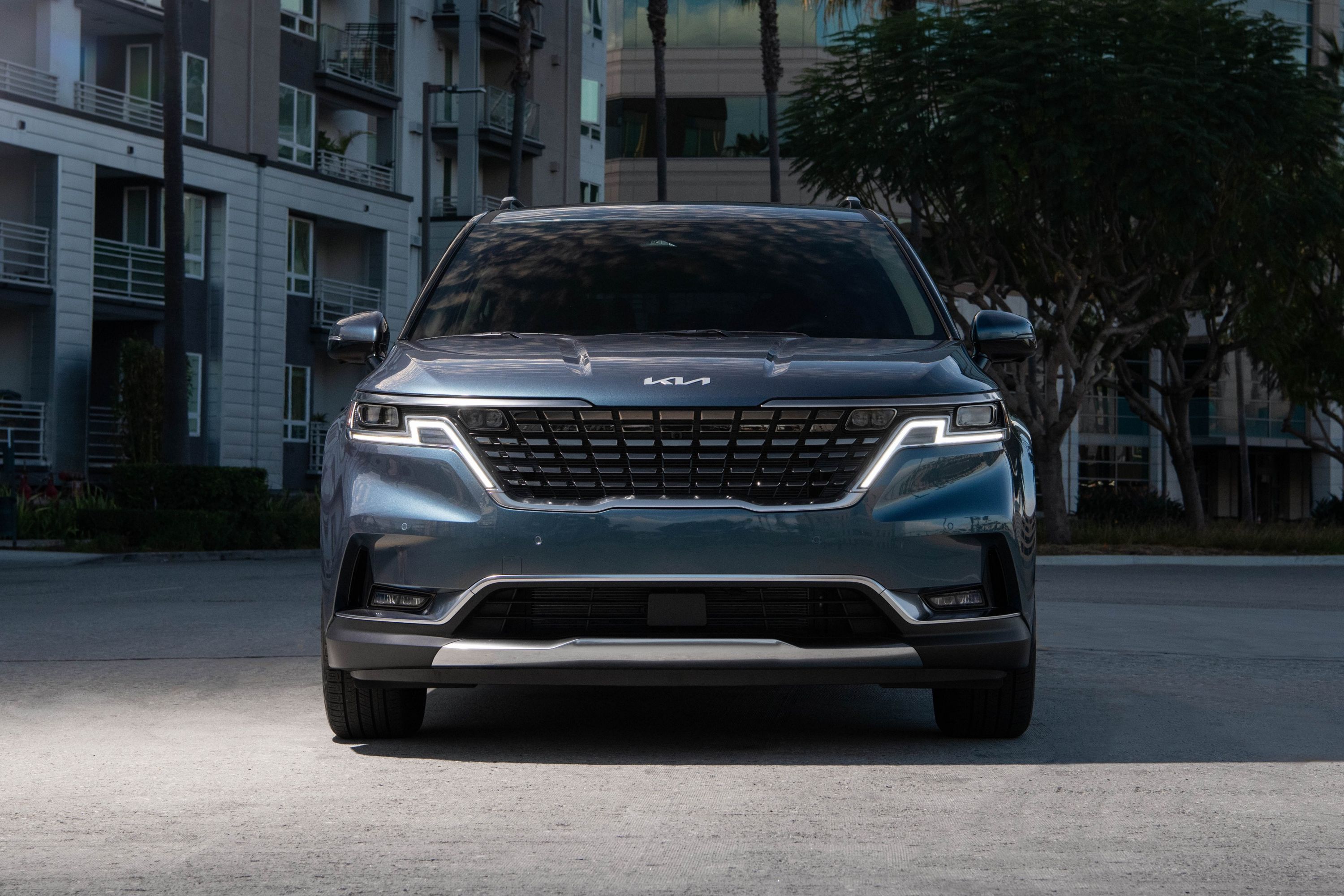 The Kia Carnival Rewrites The Minivan Rulebook