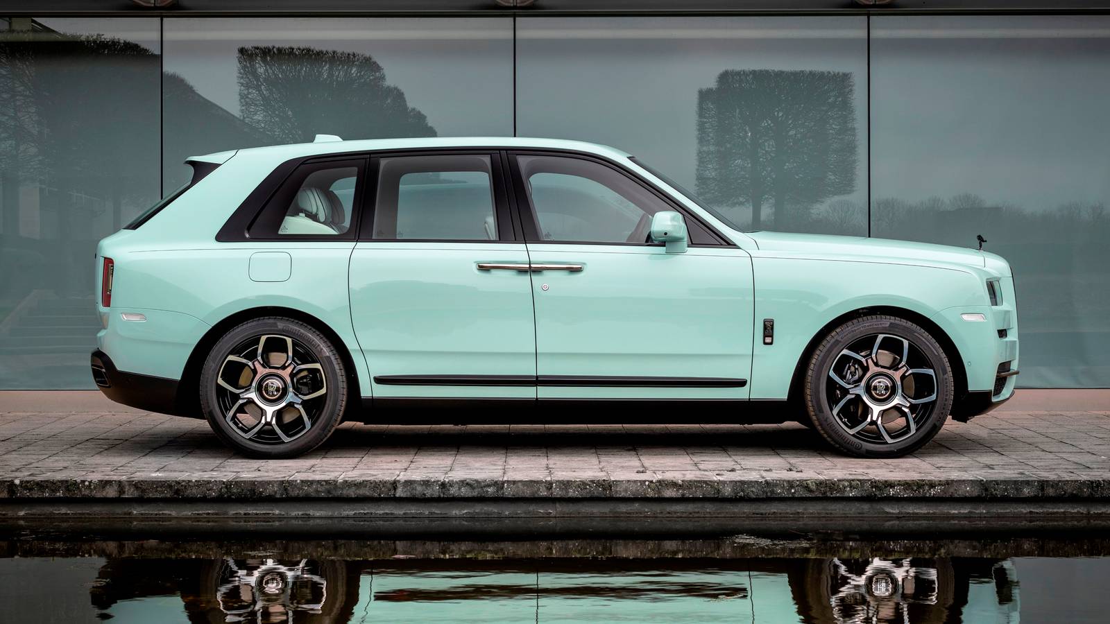 Rolls-Royce Reveals Three Colorful Bespoke Beauties In Shanghai