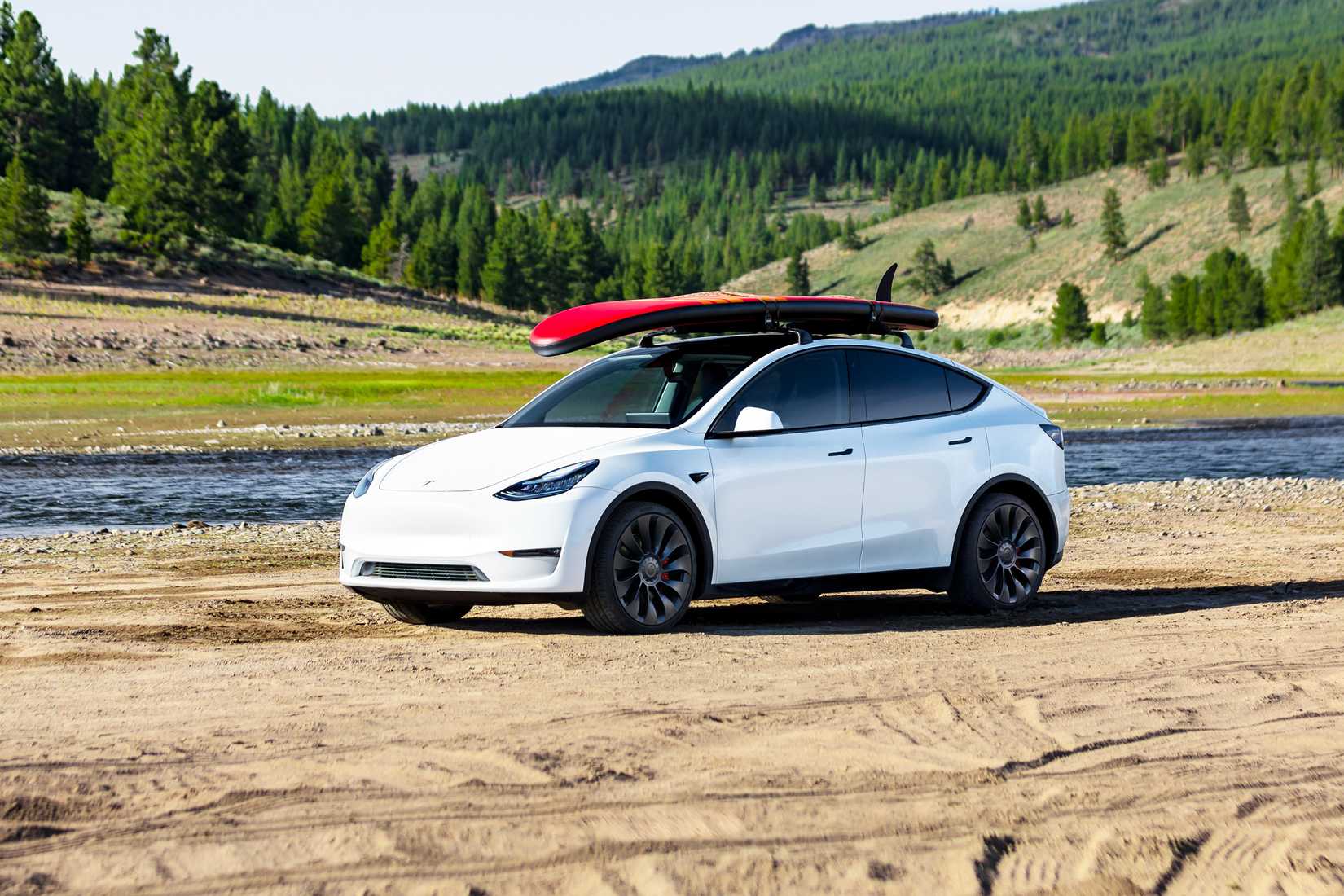 2024 Tesla Model Y Pricing, Photos & Specs