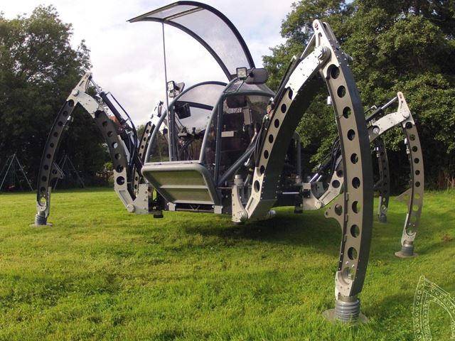 Meet the Robotic Mantis Hexapod