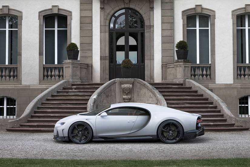 bugatti chiron engine capacity