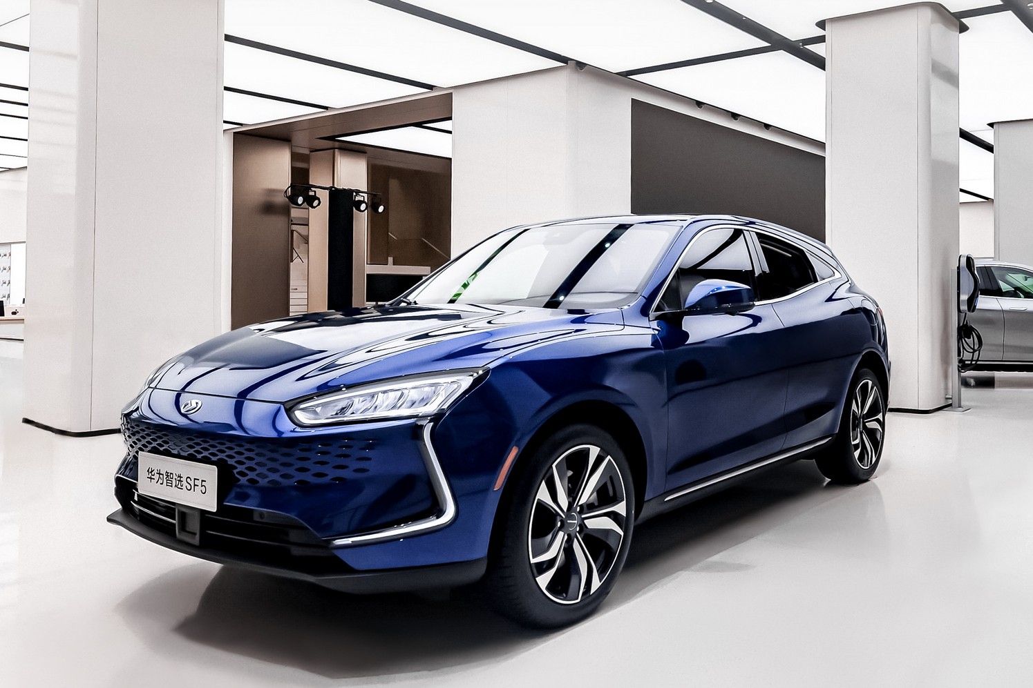 Huawei Wants To Beat Apple In Driverless Car Race