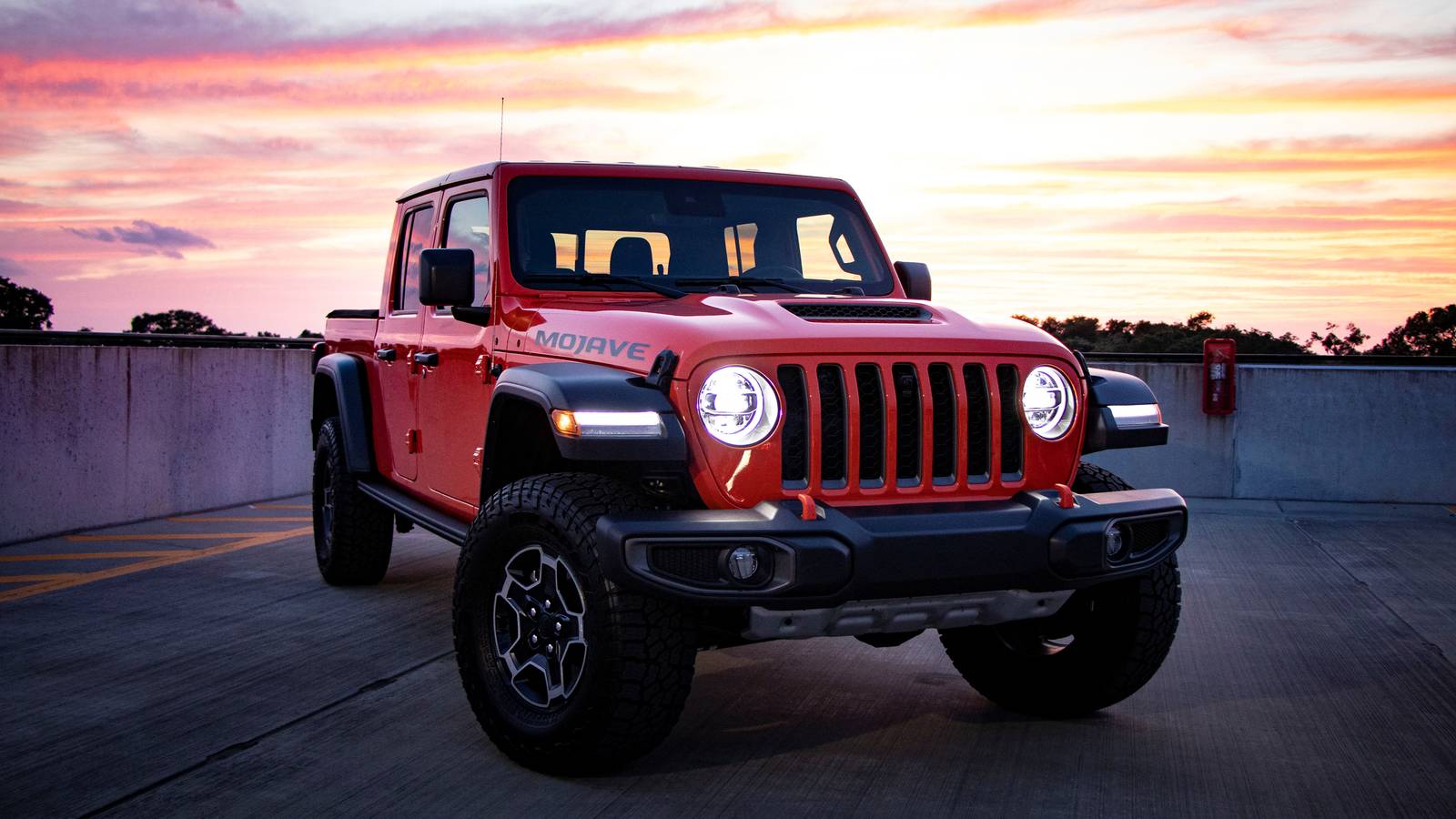 Jeep Might Give Us A V8-Powered Gladiator After All
