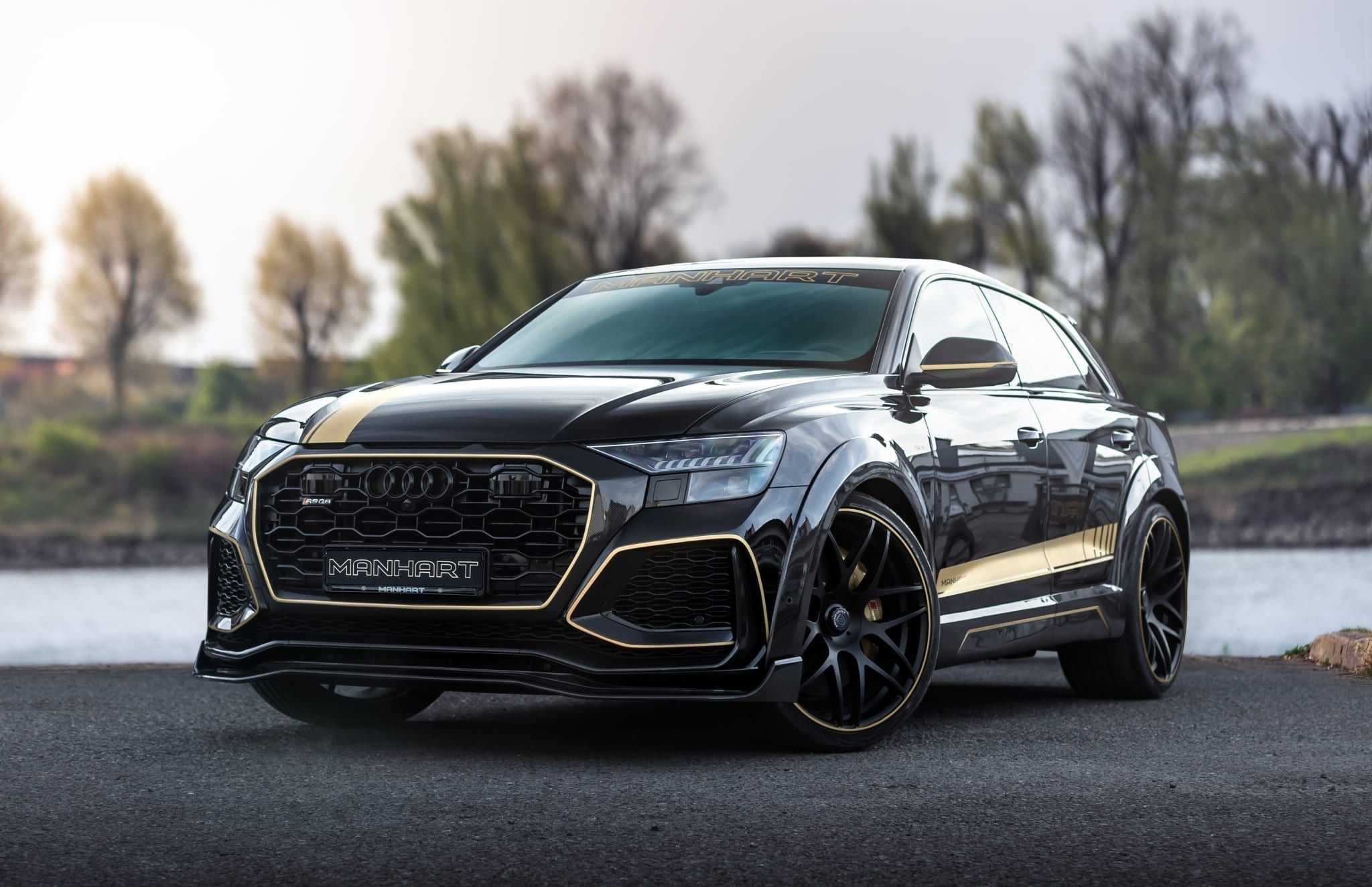 Manhart Turns Audi RS Q8 Into 900-HP Missile