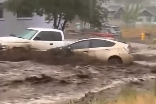 Watch A Toyota Prius Being Washed Away In Arizona Flash Floods