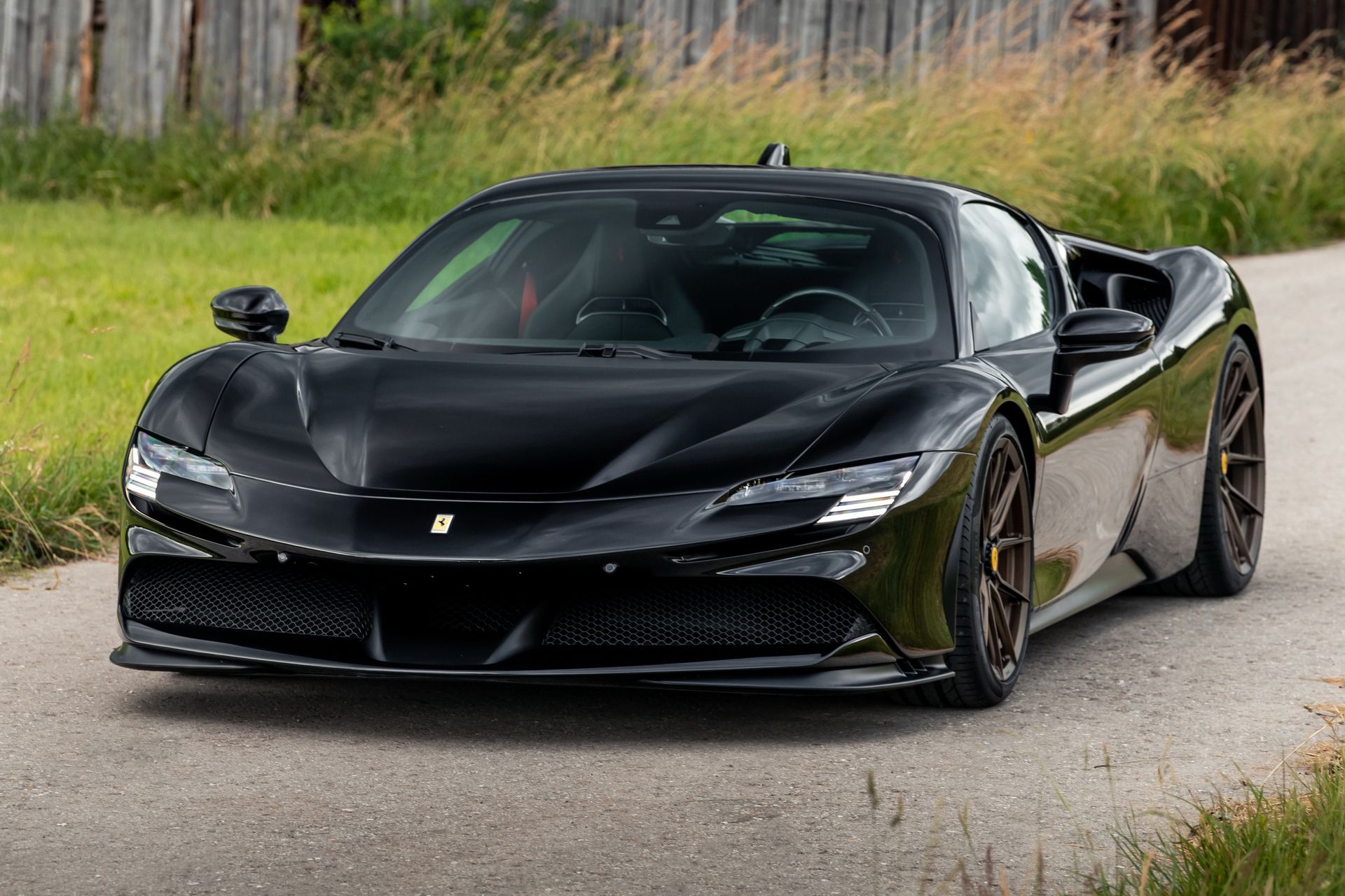 Extreme Ferrari SF90 Has Over 1,000 HP