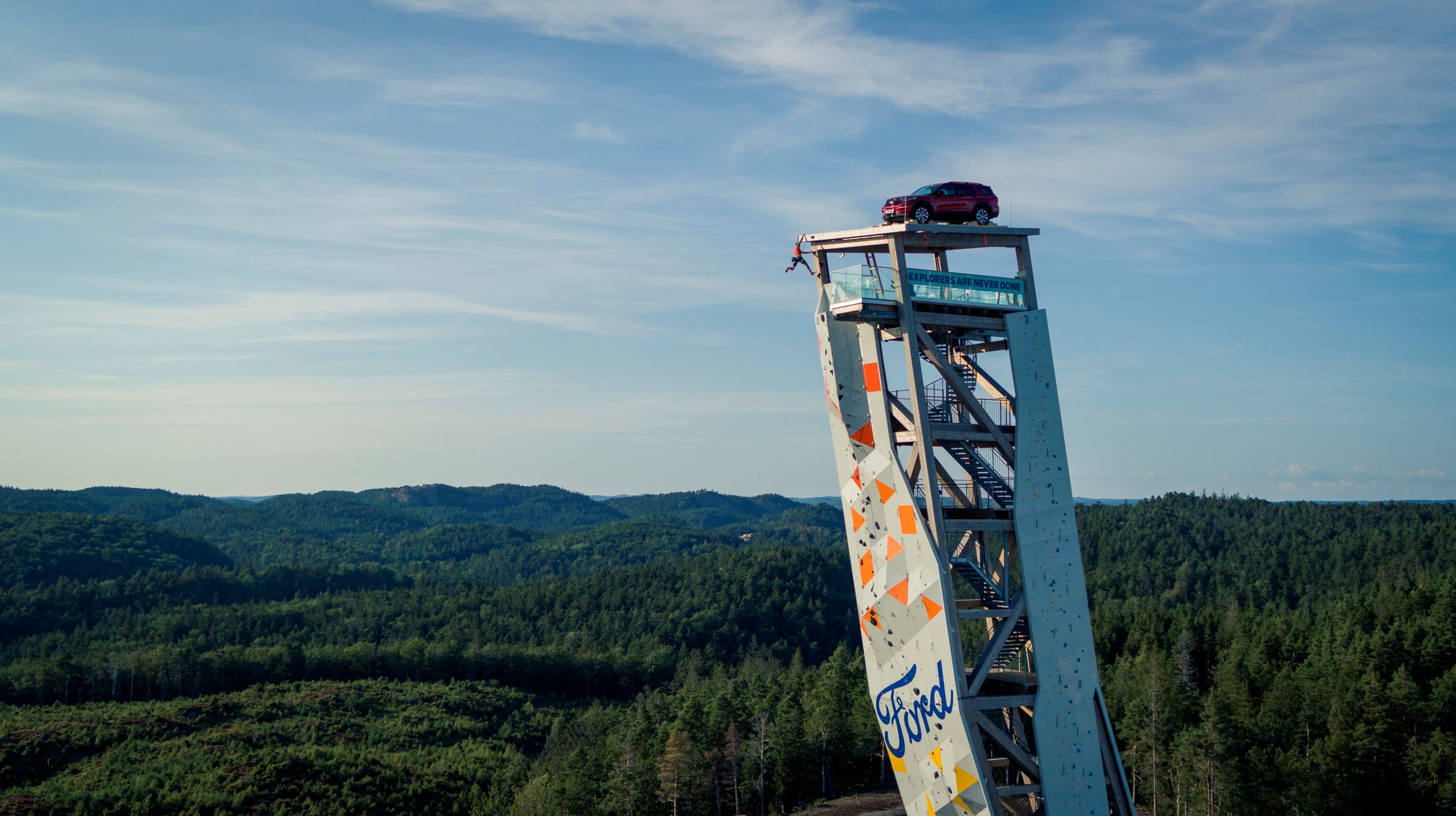 Ford Challenged Climbers To Win Explorer By Scaling 154-Foot Tower