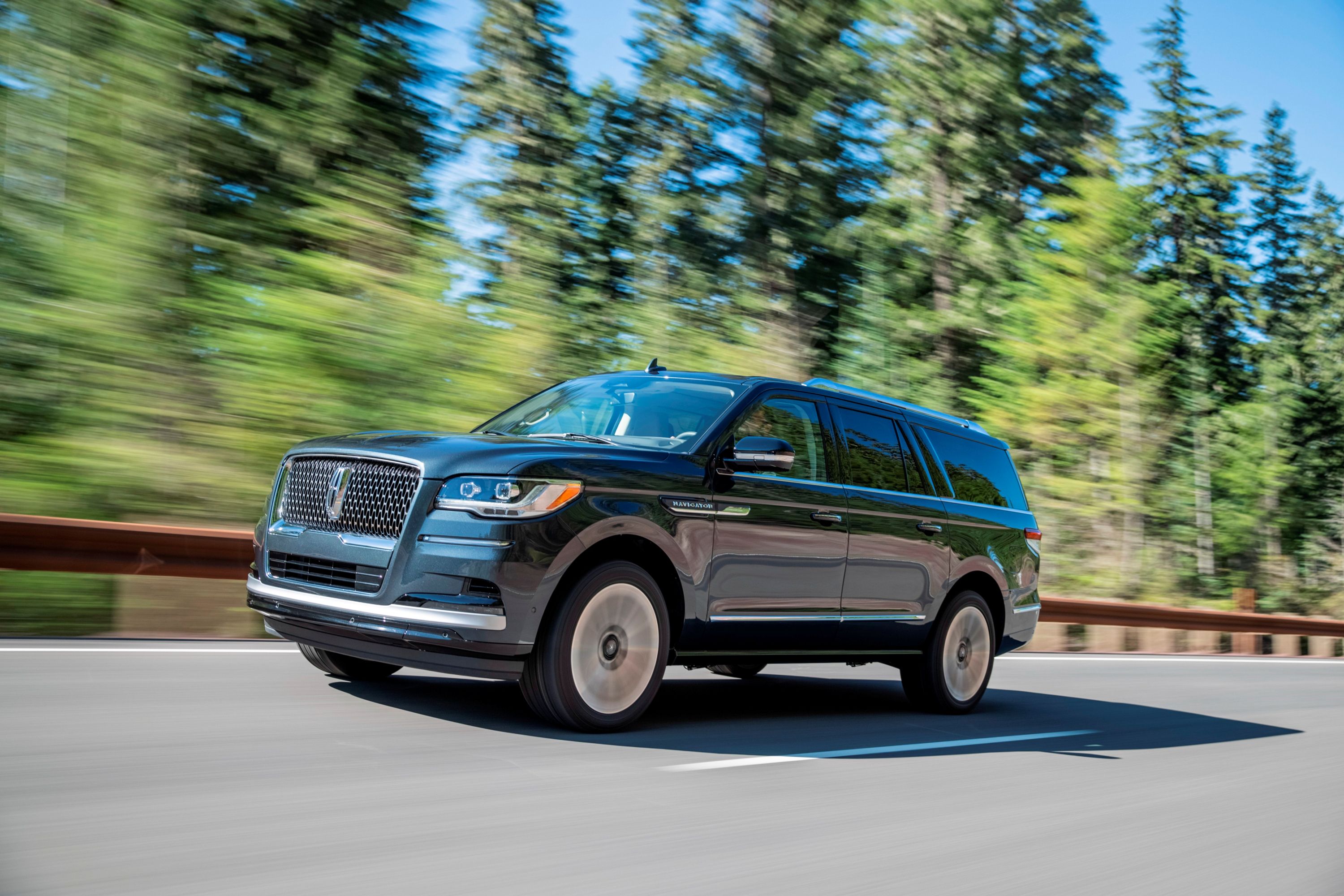 2022 Lincoln Navigator First Look Review: Hands-Free Luxury