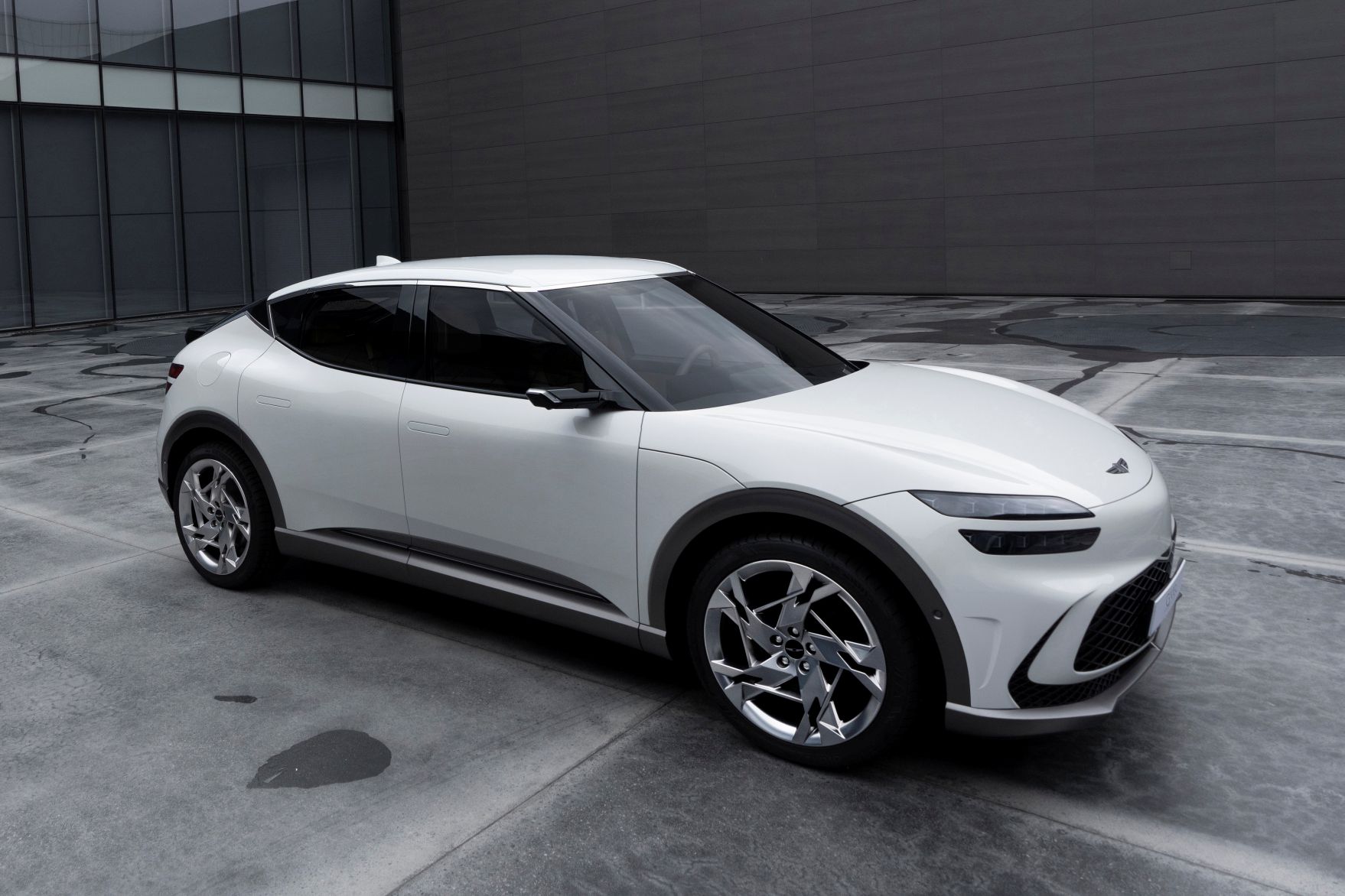 There's A Fresh Batch Of Gorgeous Genesis GV60 Photos