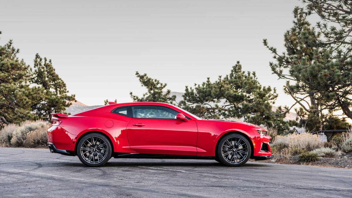 2018 Chevrolet Camaro ZL1 Coupe Specs & Trims