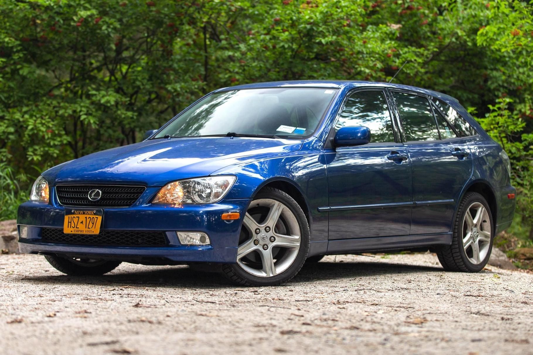 Weekly Treasure: The Only Wagon Lexus Ever Made