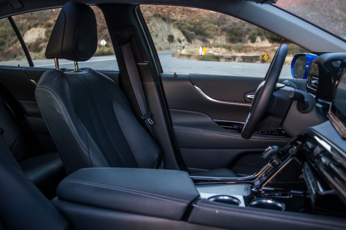 2023 Toyota Mirai Interior Photos