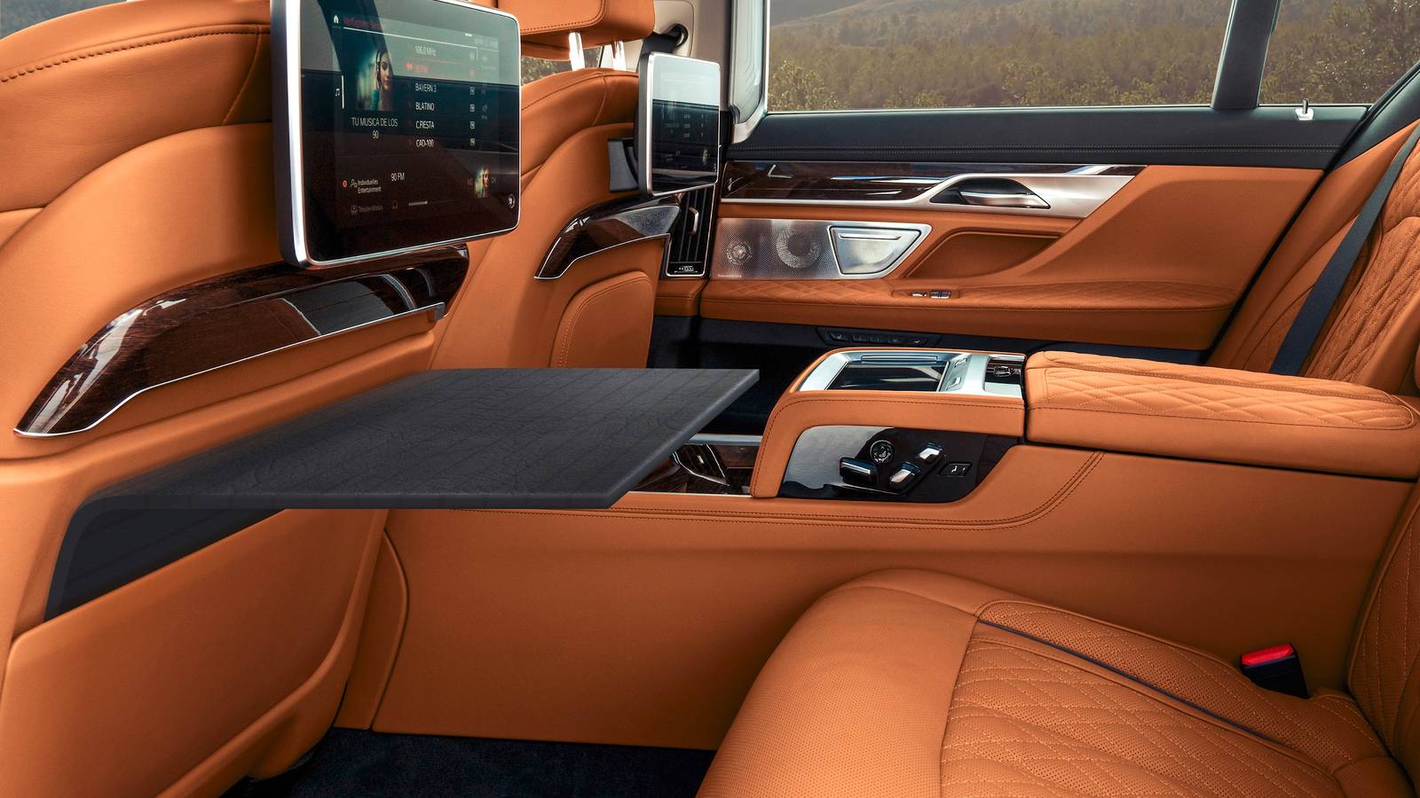 BMW Designs New Retractable Table