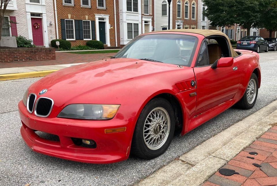 Mazda Miata Disguised As A BMW Z3 Is A Horror Show