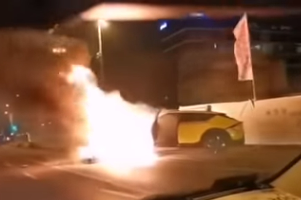 Kia EV6 Catches Fire After Slamming Into Concrete Barrier