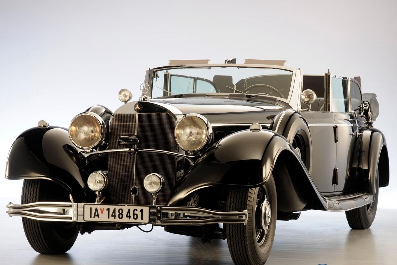 Australian Billionaire In Hot Water Over Hitler's Mercedes-Benz
