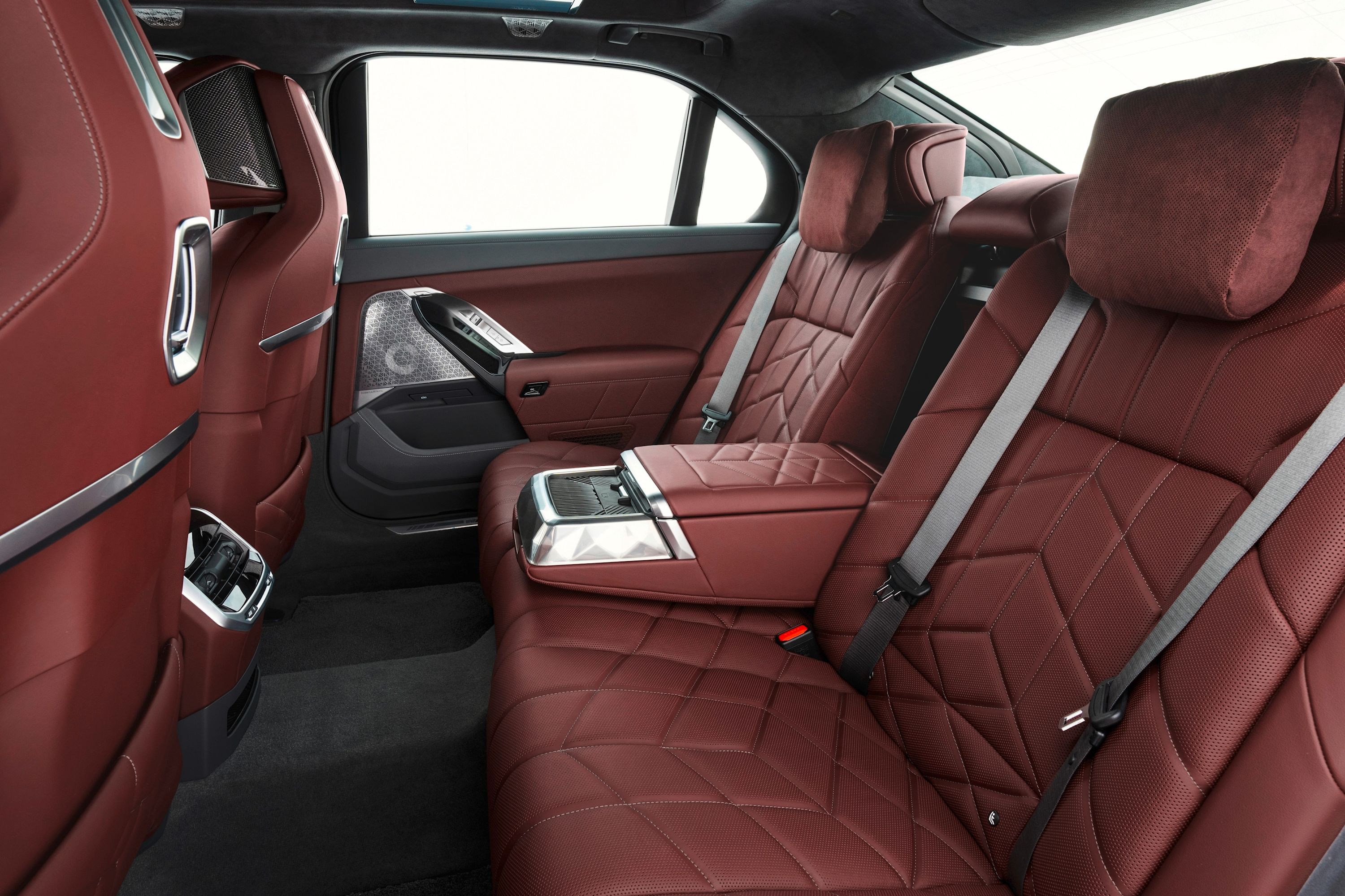 2024 BMW 7 Series - Review | CarBuzz