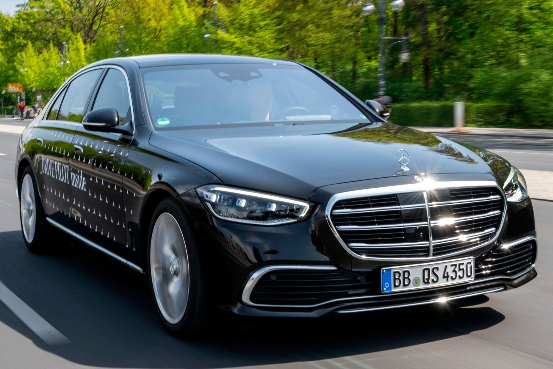 Mercedes-Benz Introduces Level 3 Self-Driving For S-Class And EQS