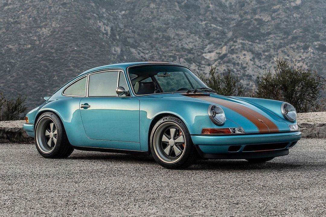 Singer's Latest 911 Masterpiece Embraces The Iconic Gulf Colors