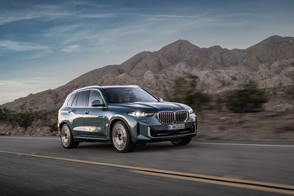 2025 BMW X5 Pricing, Photos & Specs